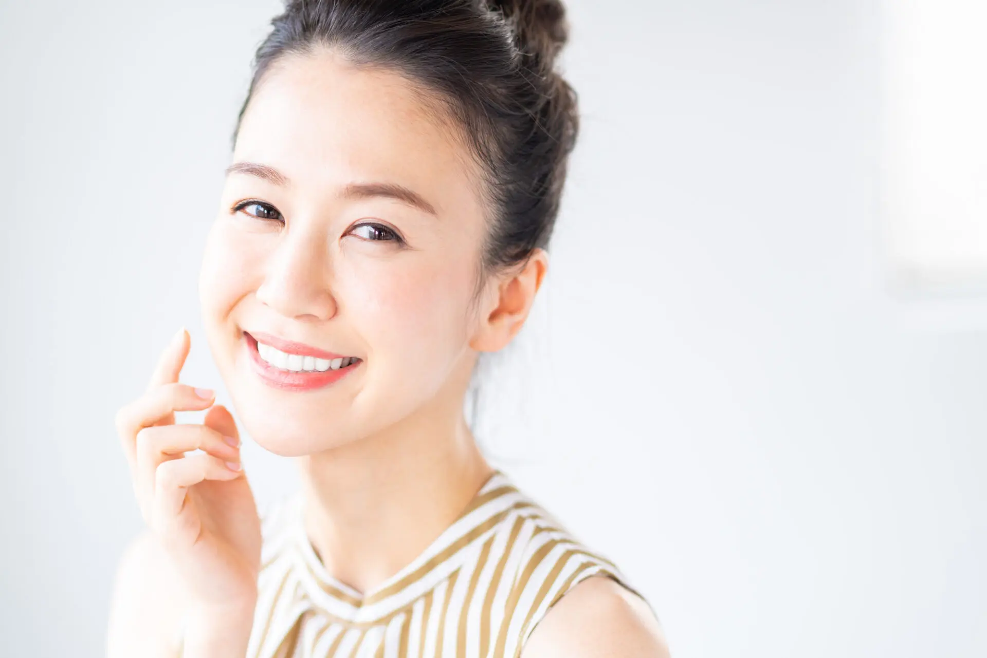 Dnine合同会社 - 東京都千代田区の美容サービス業